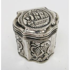 zilveren-lodereindoosje- schoonhoven voc-schip jan mesman driemaster 1781